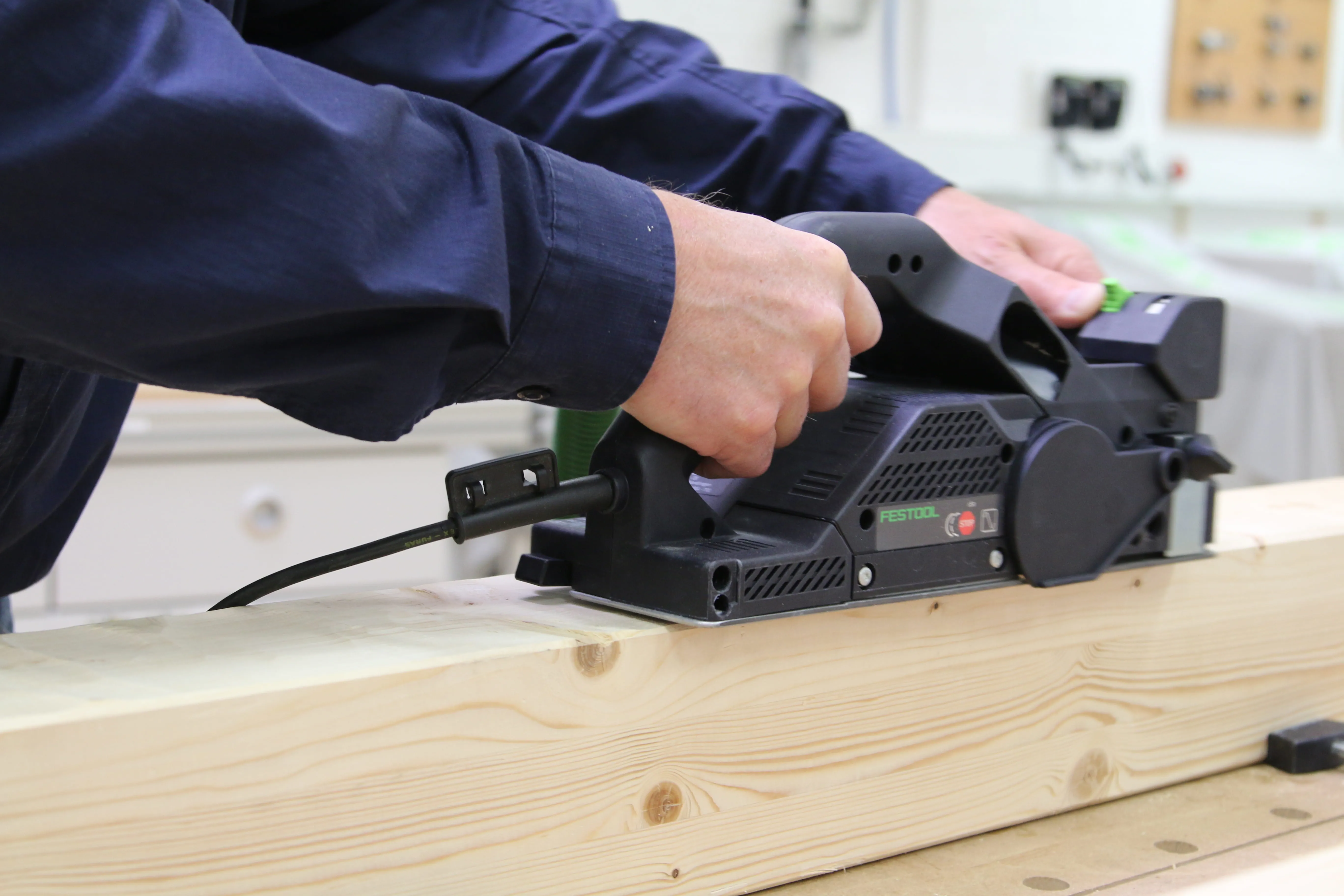 Structuring Rustic-Look Wood With the Wood Planer - Festool