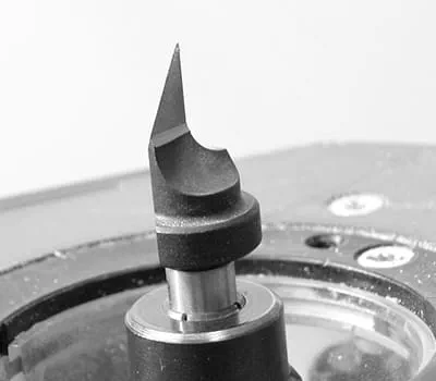 A Wood Router to Rout Pictures & Letters Into Wood - Festool