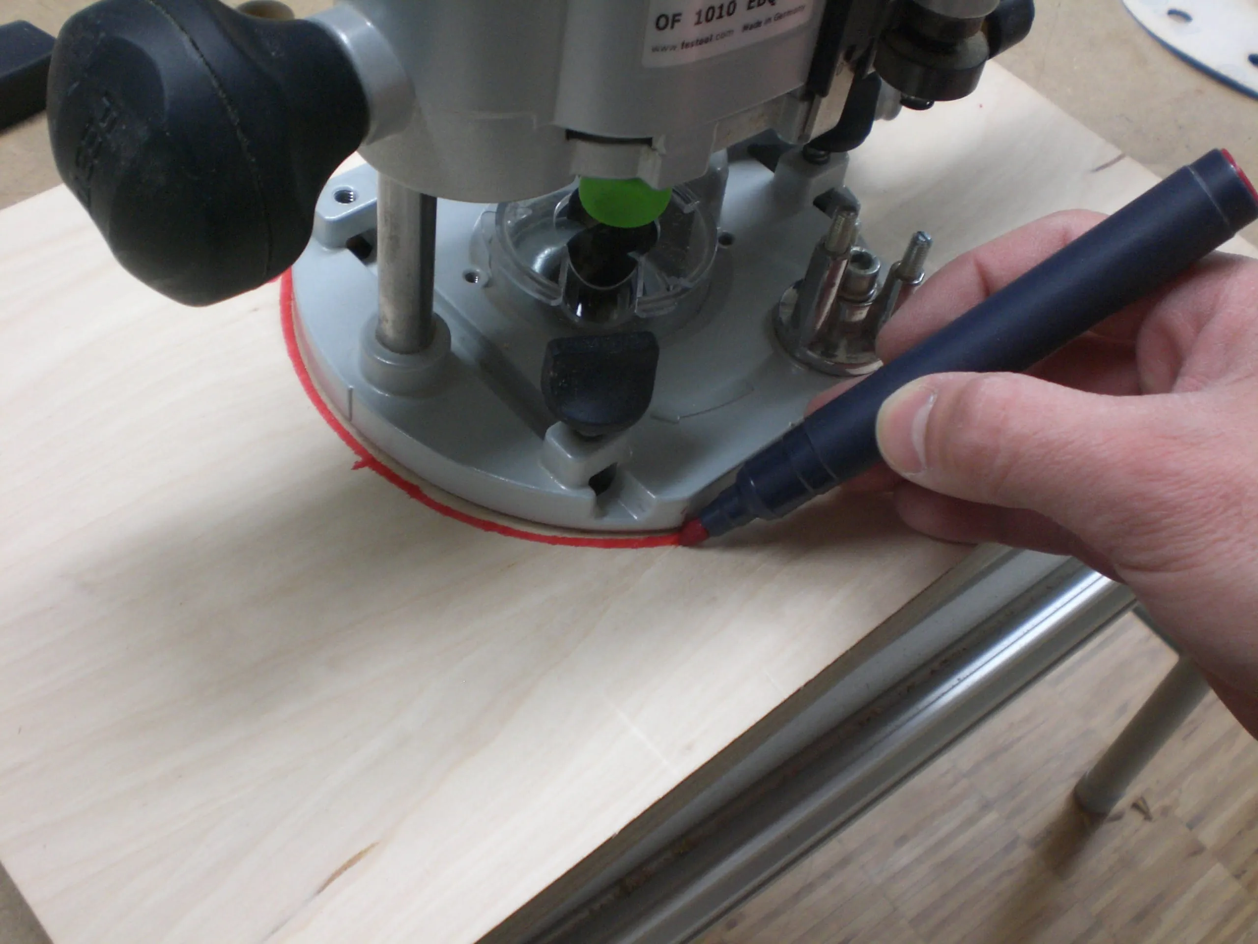 Routing Recessed Handles Using the Router - Festool