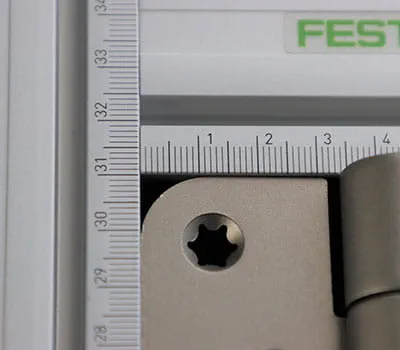 Recessing hinges » Precision routing in edge areas