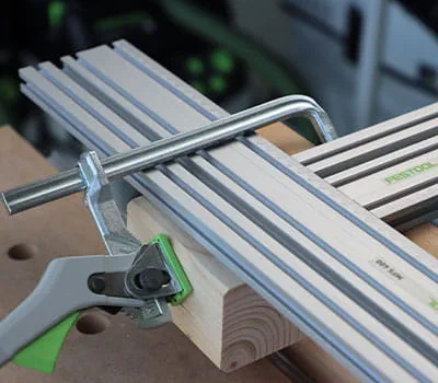 Recessing hinges » Precision routing in edge areas