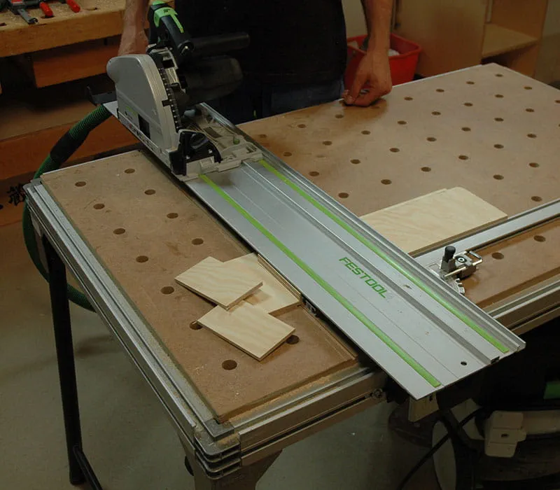 Build your own bird house | Assembly instructions for a bird house with ...