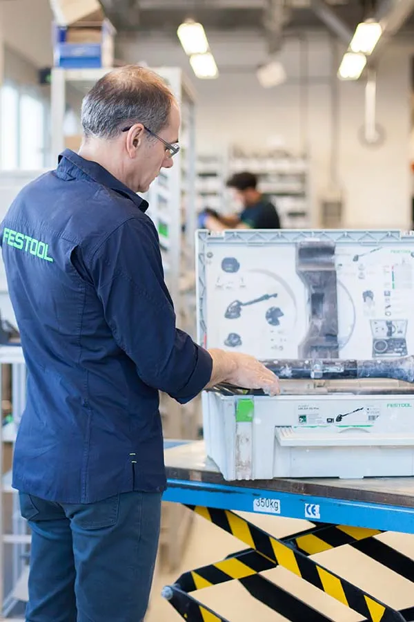 One long-reach sander, one fault, one solution: Festool's service ...